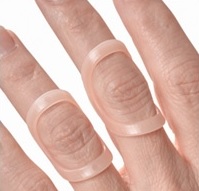 How To Wear the Oval-8 Finger Splint - MedicalSupplies.co.uk