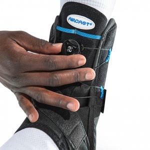 Aircast AirSport Ankle Support Brace - MedicalSupplies.co.uk