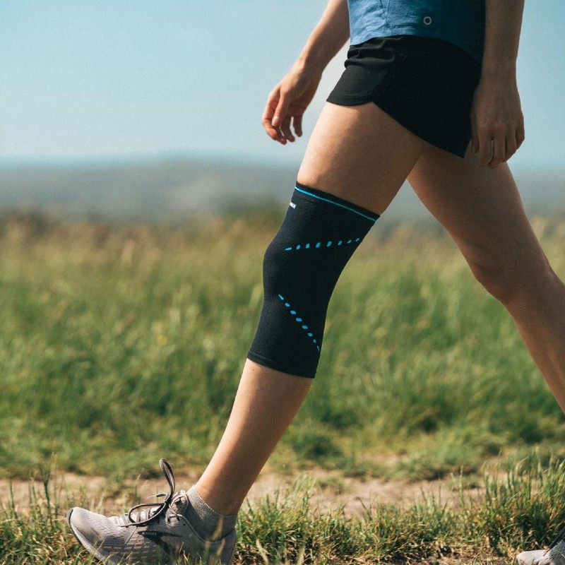 Compex Activ' Compression Knee Support - MedicalSupplies.co.uk