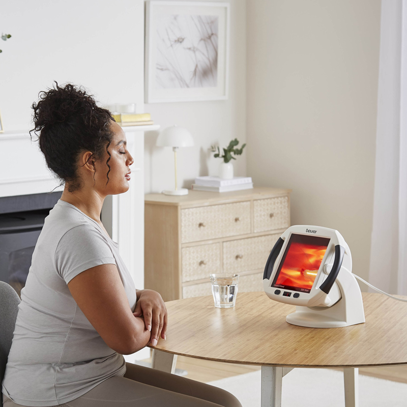 Beurer IL50 Infrared Heat Lamp - MedicalSupplies.co.uk