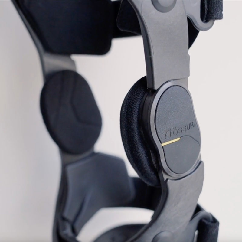Ossur CTi3 Hinged Knee Brace - MedicalSupplies.co.uk