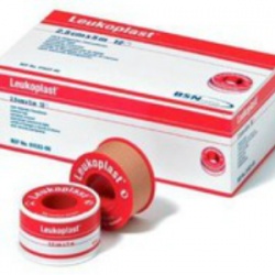 Leukoplast Leukopor Fixation Tape for Sensitive Skin (2.5cm x 5m Roll ...